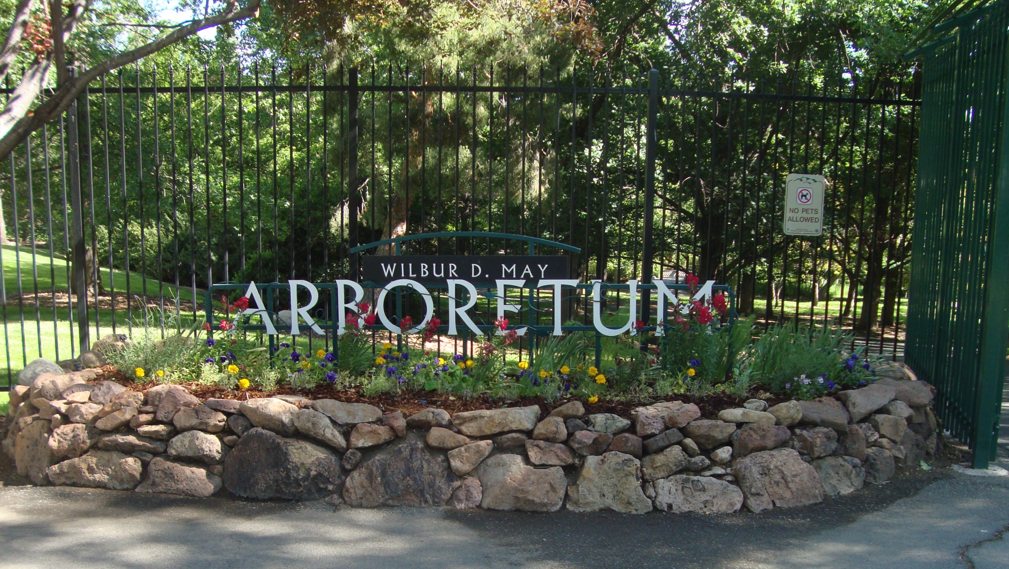A Stroll Through the Arboretum | Tread Joyfully
